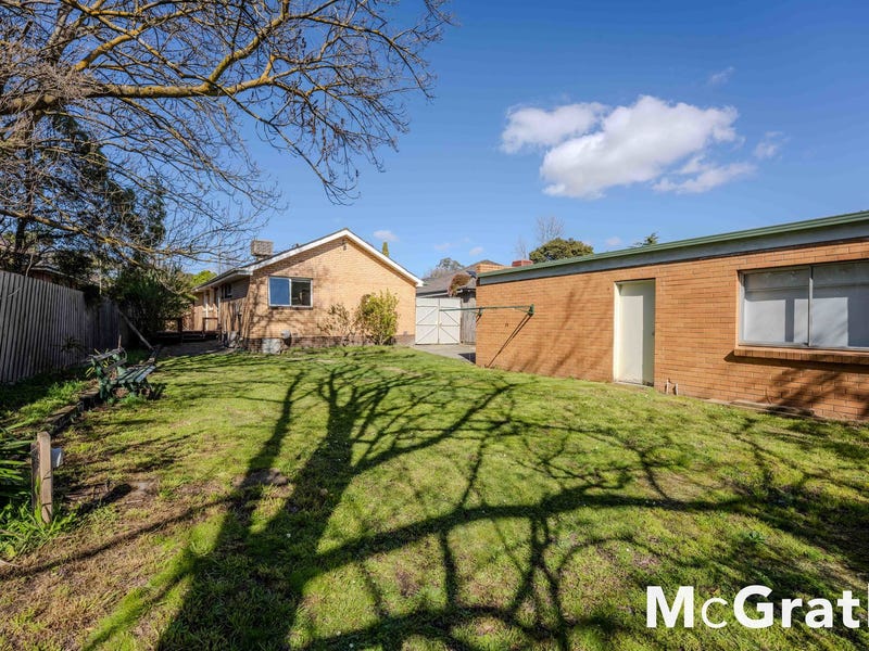 35 Douglas Street, Blackburn North, VIC 3130 - realestate.com.au