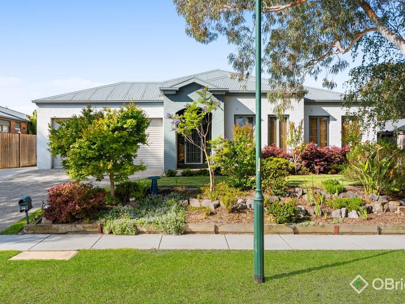 24 Ganaway Drive, Berwick, Vic 3806 - Property Details