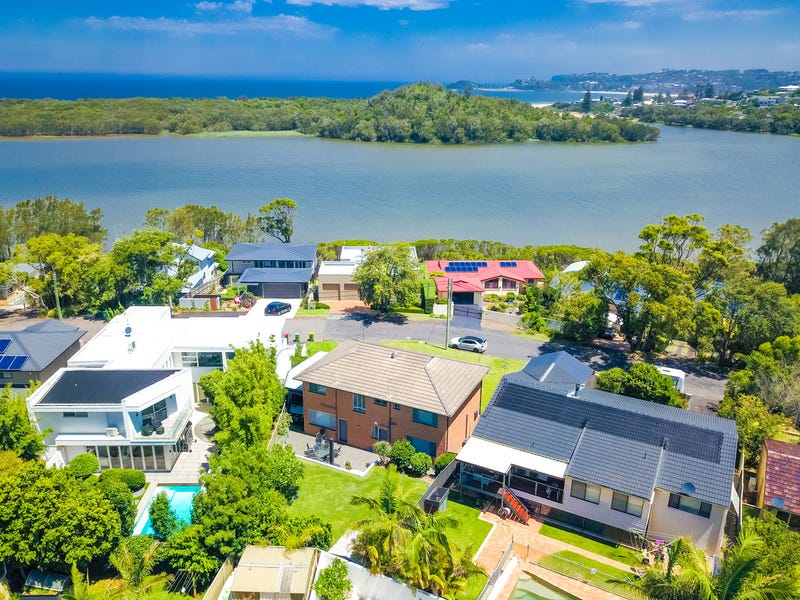 79 Blue Bell Drive, Wamberal, NSW 2260 - Property Details