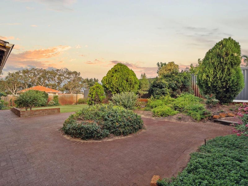 Carine - address available on request - House for Rent 444453508 ...