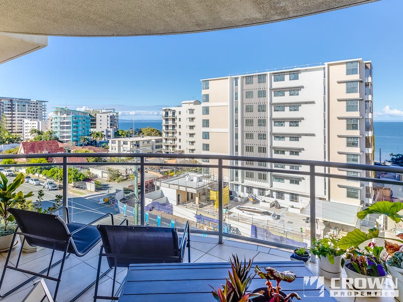 10/2 Louis Street, Redcliffe, Qld 4020 - Property Details