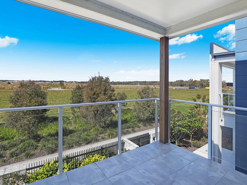 32 Parkway Terrace, Palmview, Qld 4553 - Property Details