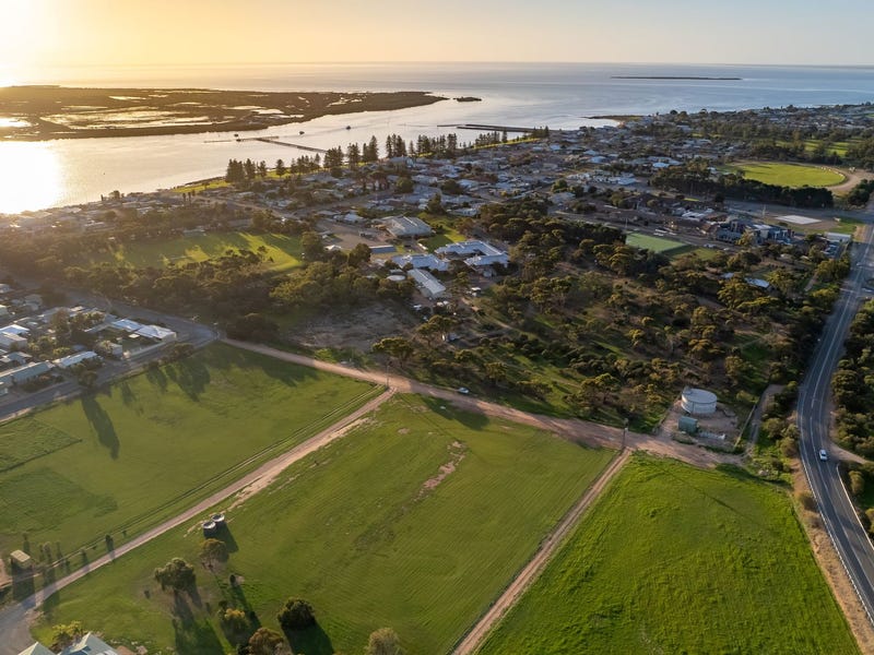 30 Duffield Road, Port Broughton, SA 5522 - realestate.com.au