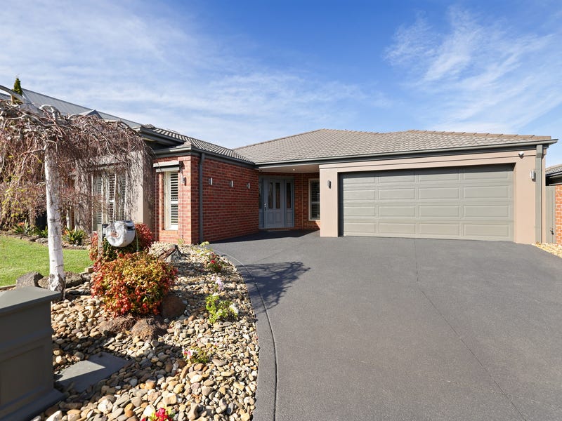 30 Cambridge Drive, Berwick, Vic 3806 - Property Details