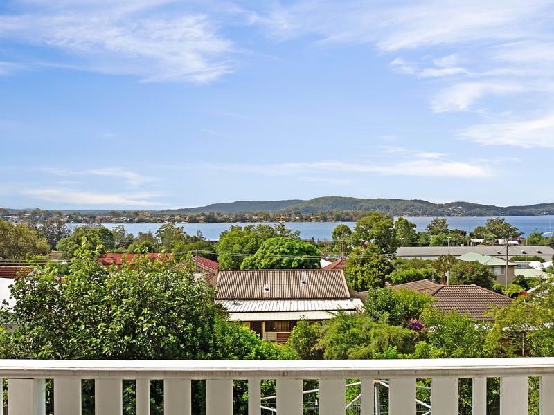 18 Hughes Street, Point Clare, NSW 2250 - realestate.com.au