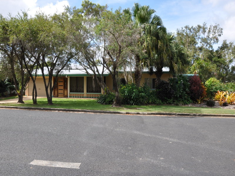 16 Martin Avenue, Mareeba, QLD 4880 - realestate.com.au