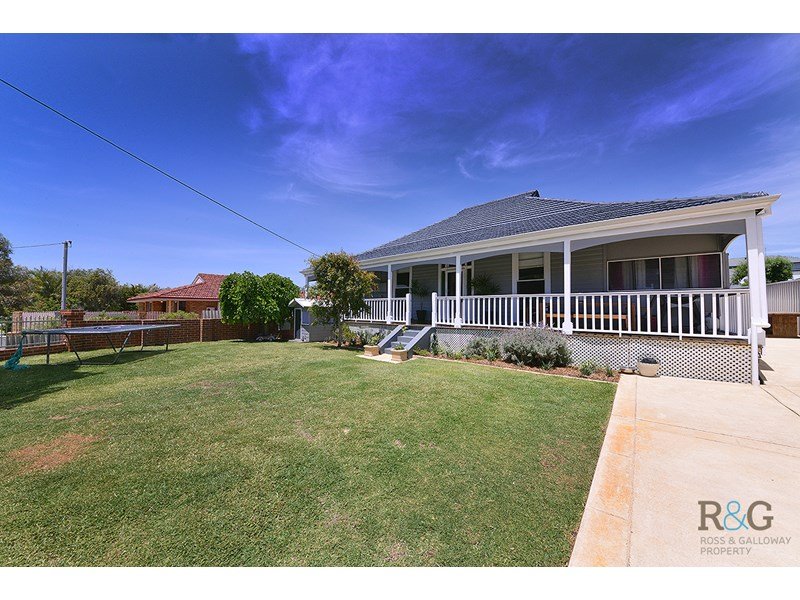 8 Zenobia Street, Palmyra, WA 6157 - Property Details