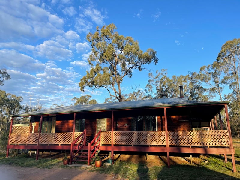 304 ROCKY CRESCENT, Weranga, Qld 4405 - Property Details
