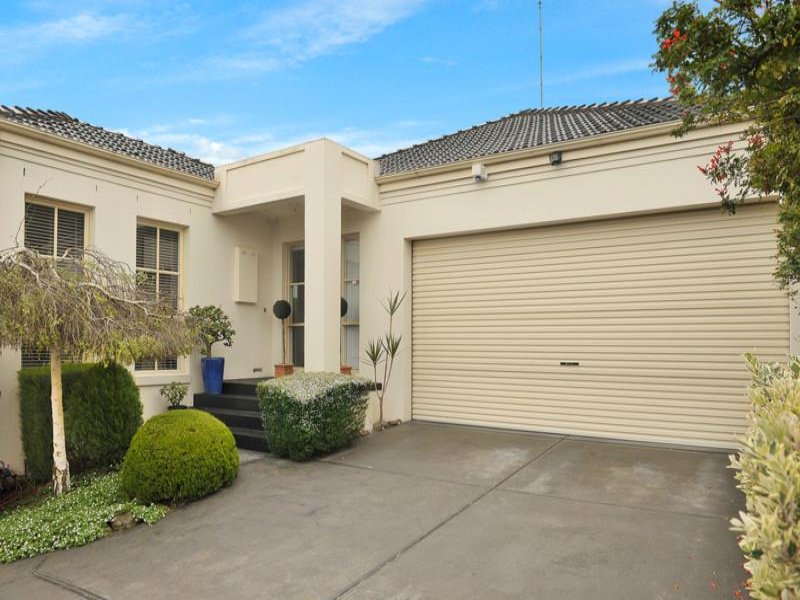 2/3 Walter Street, Bulleen, Vic 3105 - Property Details