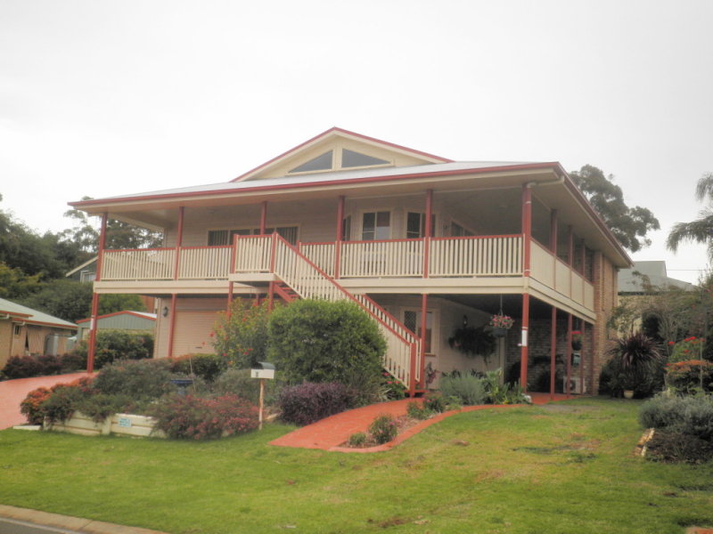 9 Lyness Court, Wilsonton Heights, QLD 4350 - realestate.com.au