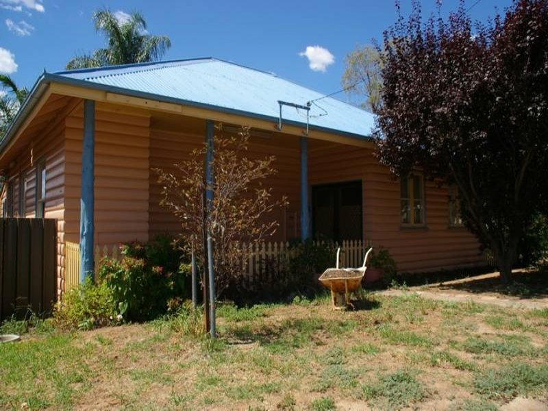 2 Main Street, Gooloogong, NSW 2805 - Property Details