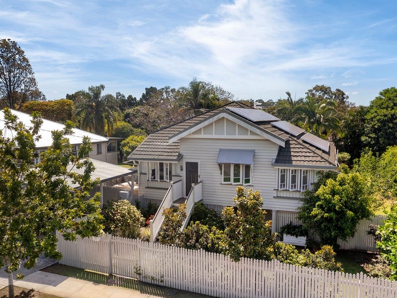 12 Railway Terrace, Corinda, Qld 4075 - Property Details