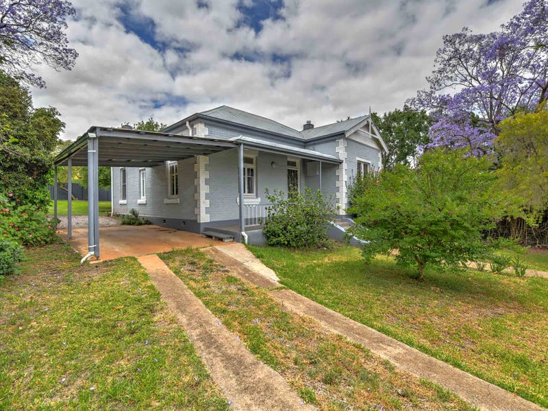 81 Roderick Street, Tamworth, NSW 2340 - realestate.com.au