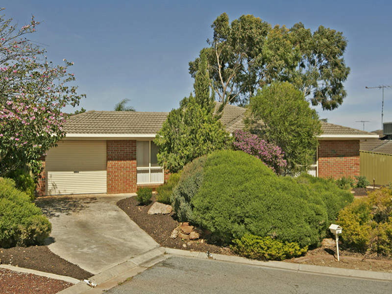 18 Cumbria Way, Craigmore, SA 5114 - Property Details