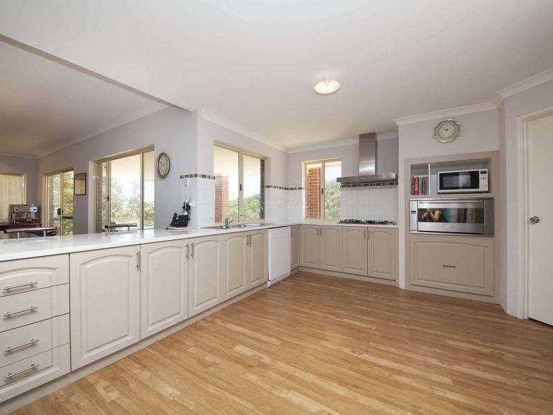 5 Henry George Close, Byford, WA 6122 - Property Details