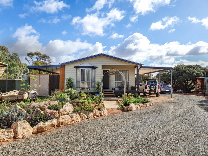 371 Old Sturt Highway, Glossop, SA 5344 - Property Details
