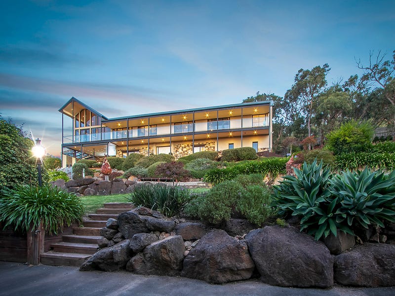 31 Bretby Way, Montrose, VIC 3765 - realestate.com.au