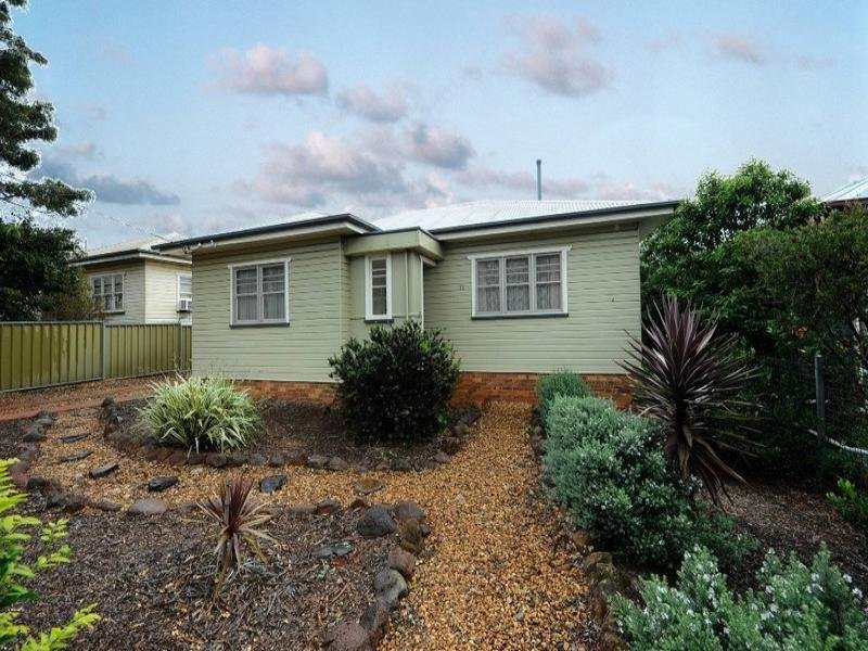 77 Stephen Street, Harristown, Qld 4350 - Property Details