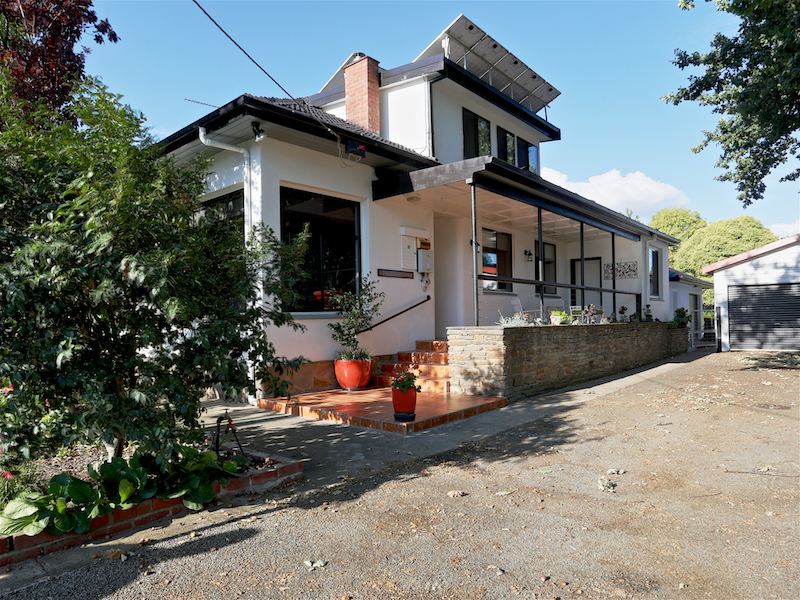 10 Adams Street, Mansfield, Vic 3722 - Property Details