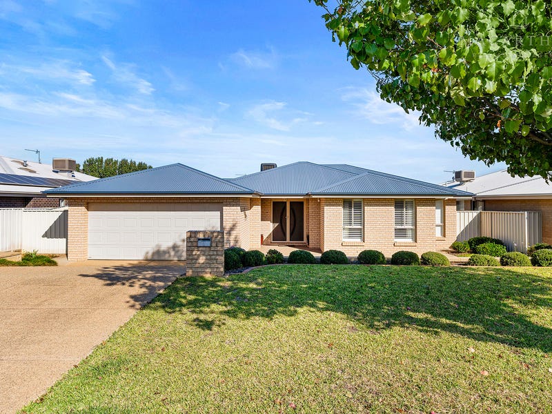 30 Dundale Crescent, Estella, NSW 2650 - Property Details