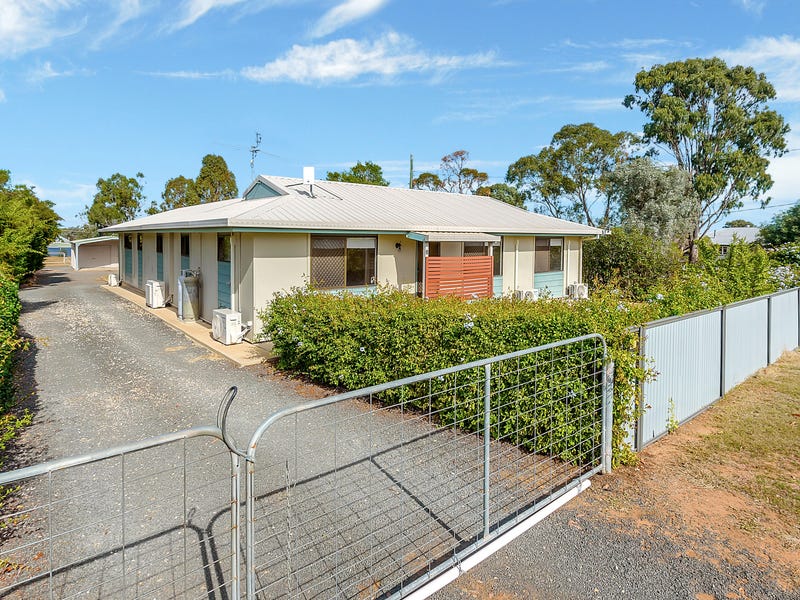 8 Peters Street, Goombungee, Qld 4354 - Property Details