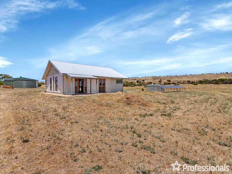 787 Stock Route Road, Robertstown, SA 5381 - Property Details