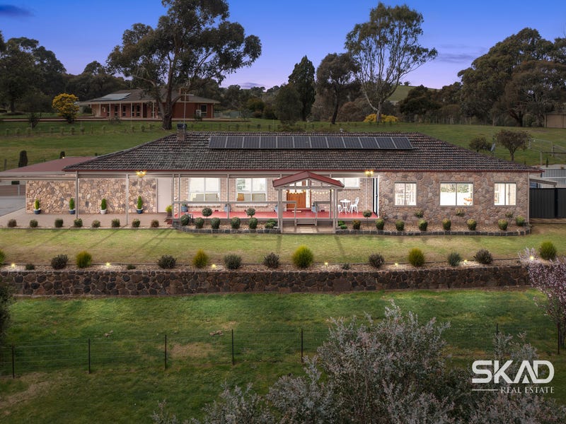 18 Mount View Road, Wandong, Vic 3758 - Property Details