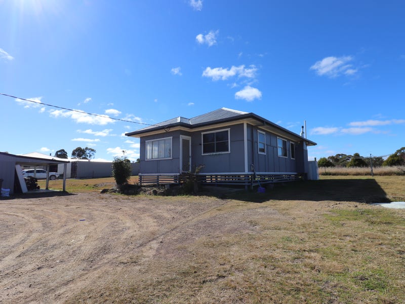 34 Forbes Street, Deepwater, NSW 2371 - Property Details