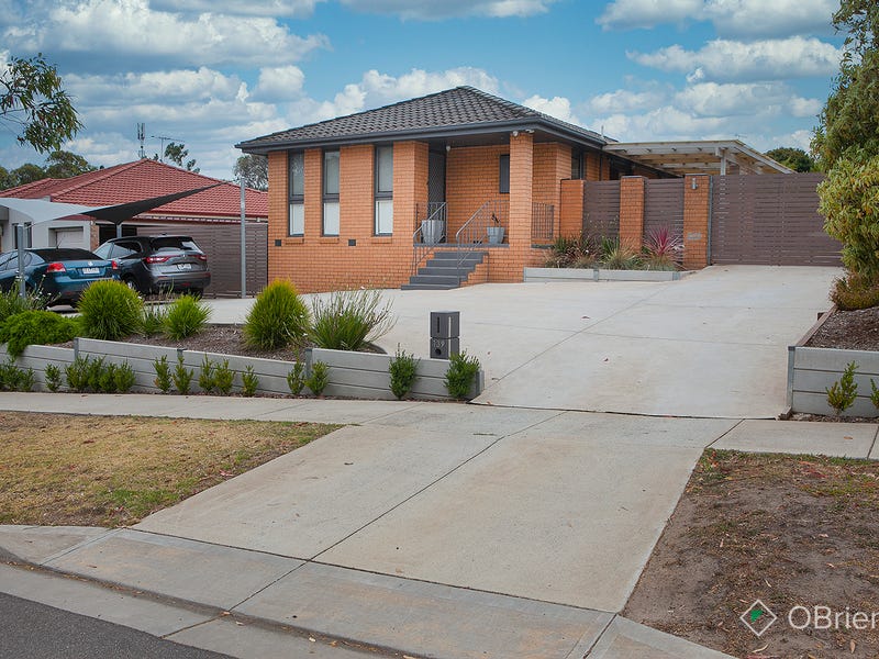 139 James Cook Drive, Endeavour Hills, VIC 3802 - realestate.com.au
