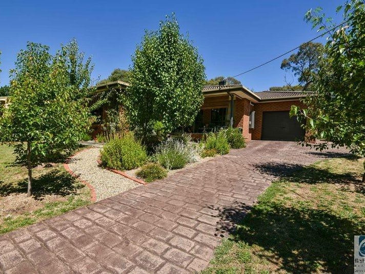 11 Spring Street, Beechworth, Vic 3747 - Property Details