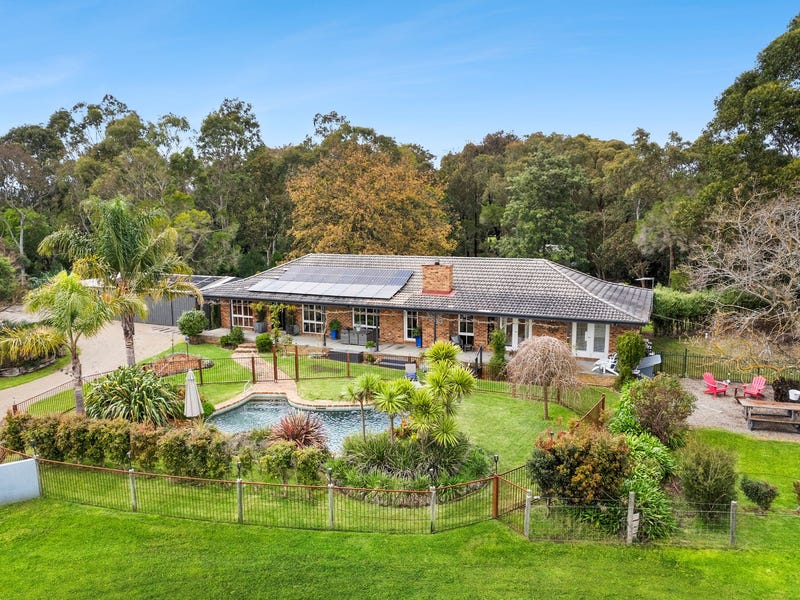 4 Brushwood Close, Somerville, Vic 3912 - Property Details