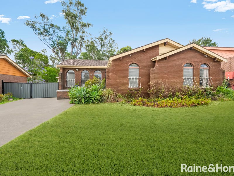 15 Wheeler Place, Minto, NSW 2566 - Property Details