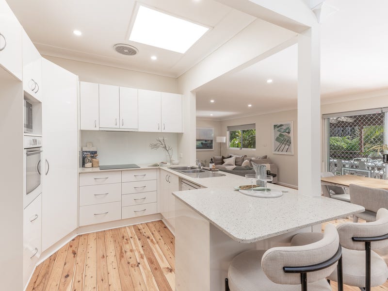 11 Pollard Place, Kirrawee, NSW 2232 - Property Details