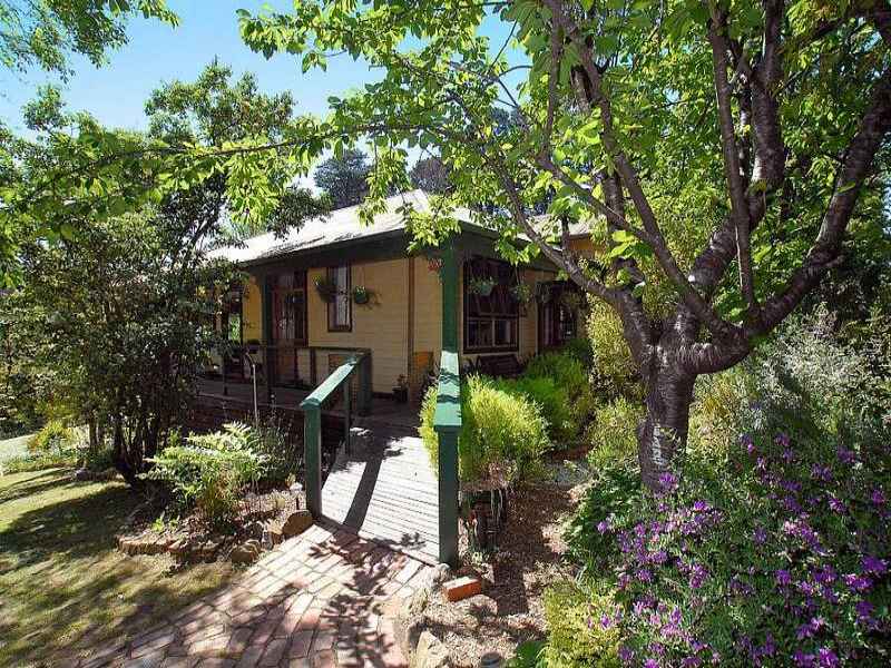 12 Lyons Drive, Selby, Vic 3159 - Property Details