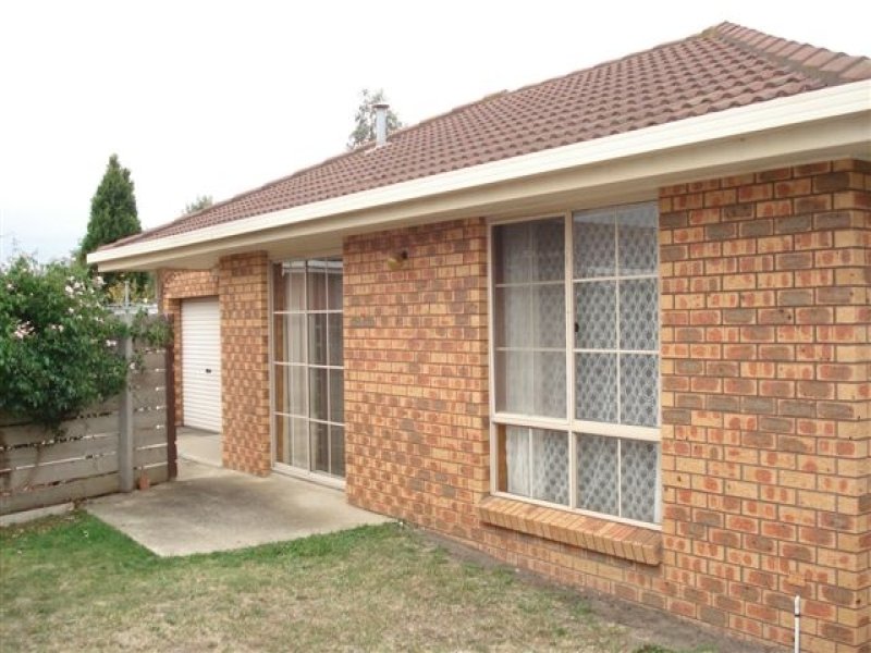 2/7 Patrick Street, Whittington, Vic 3219 - Property Details
