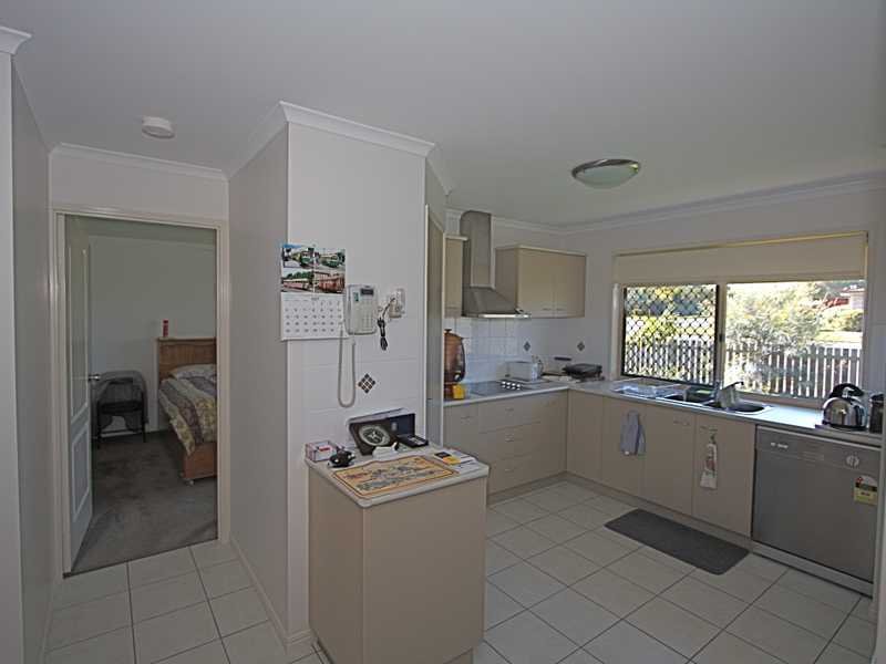 2/49 Baker Street, Kepnock, Qld 4670 - Property Details