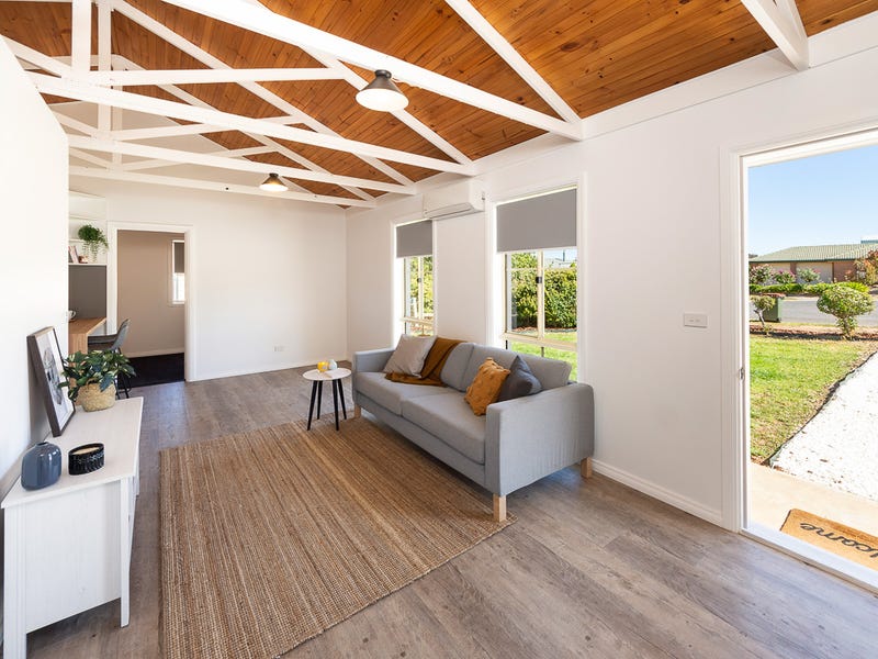 11 Carruthers Court, Strathalbyn, SA 5255 - Property Details