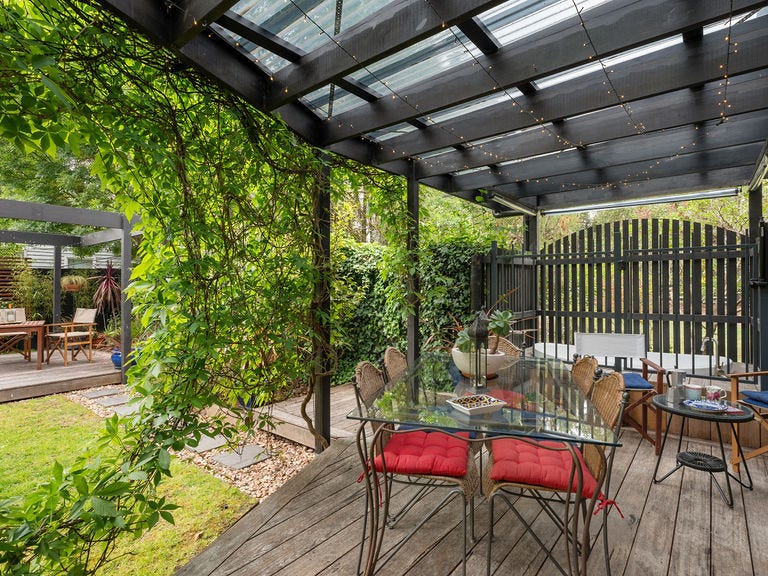 15 Berry Street, Ballan, Vic 3342 - Property Details