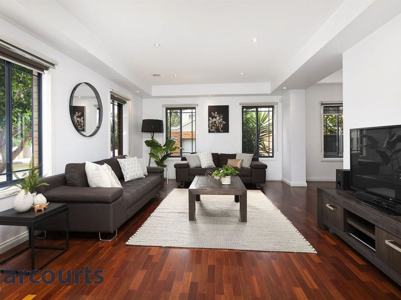 7 Appletree Grove, Cairnlea, Vic 3023 - Property Details
