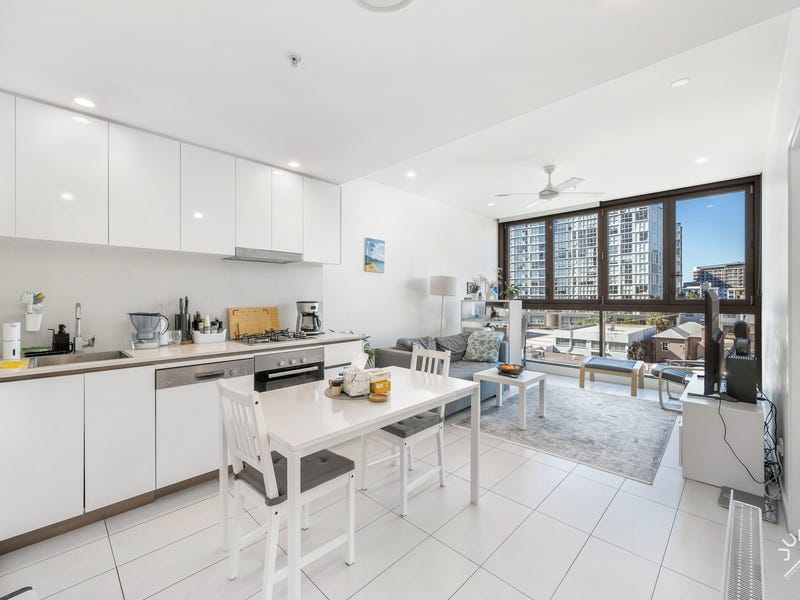 30501/24 Stratton Street, Newstead, Qld 4006 - Property Details