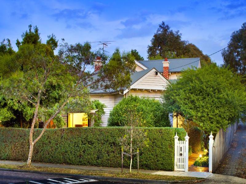 15 Millward Street, Brunswick, VIC 3056 - realestate.com.au