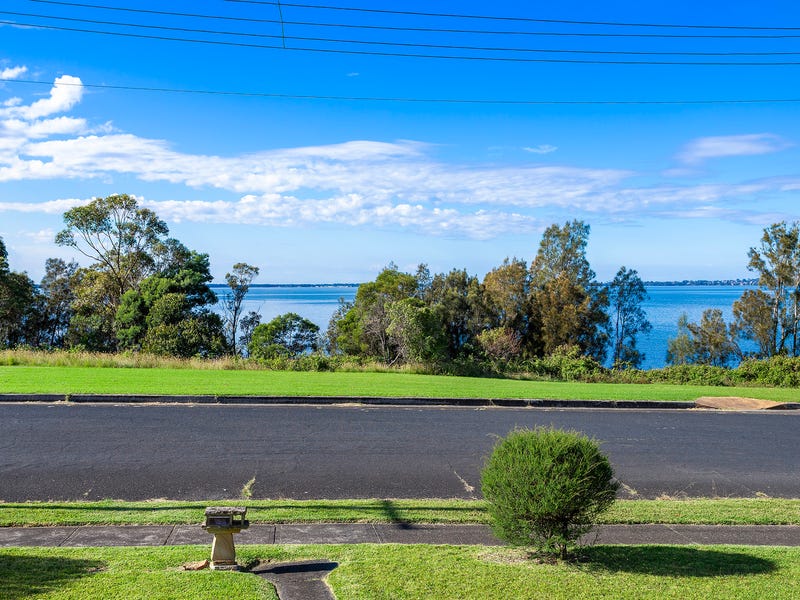 104 Lakeside Drive, Koonawarra, NSW 2530 - Property Details