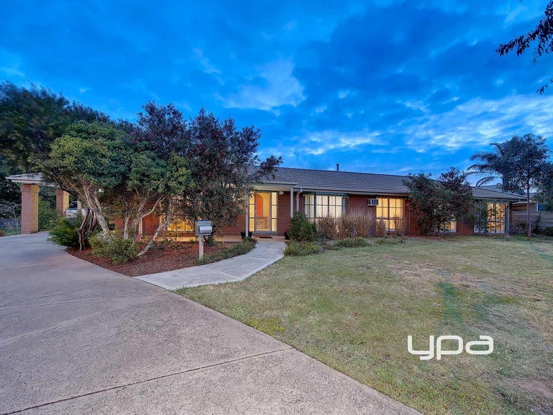 27 Bradley Drive, Hillside, Vic 3037 - Property Details