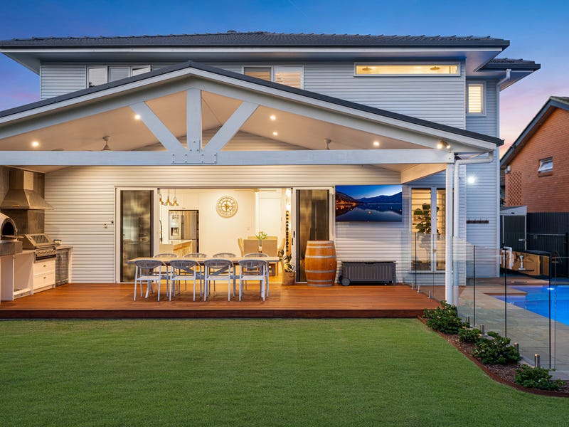 33 Kordick Street, Carina, Qld 4152 - Property Details