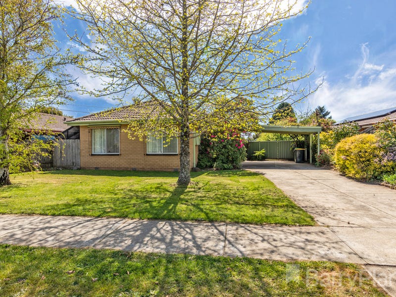 118 Learmonth Road, Wendouree, Vic 3355 - Property Details