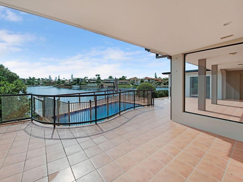 70 River Cres, Broadbeach Waters, QLD 4218 - realestate.com.au