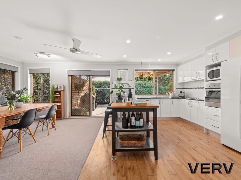 34 Forest Drive, Jerrabomberra, NSW 2619 - Property Details