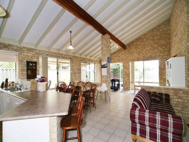 133 Bindoon Loop, Huntingdale, WA 6110 - Property Details