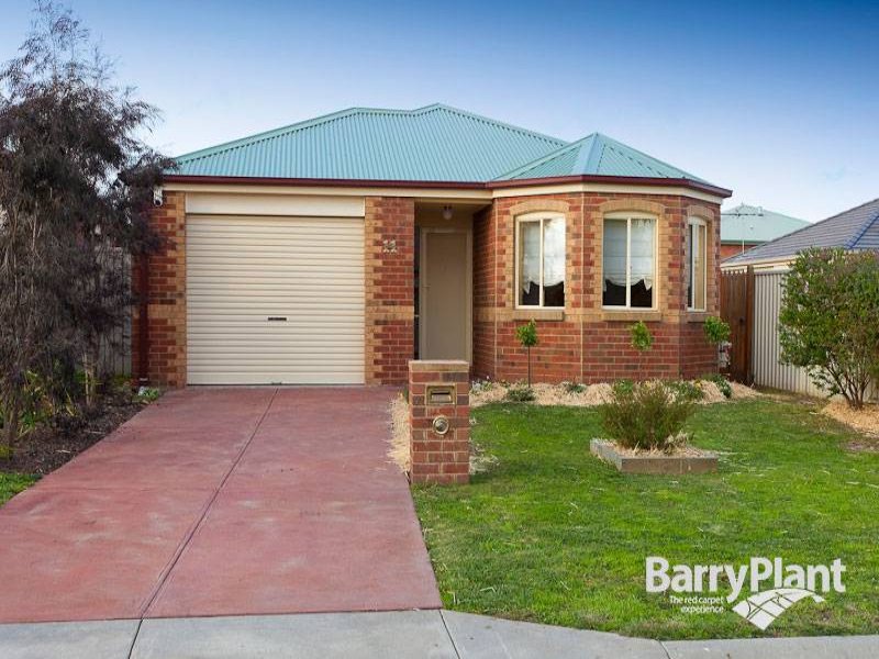 11 Buchan Green, Pakenham, Vic 3810 - Property Details