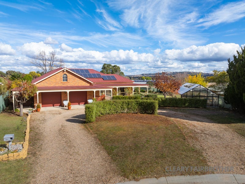 8 Wolery Close, Kelso, NSW 2795 - Property Details
